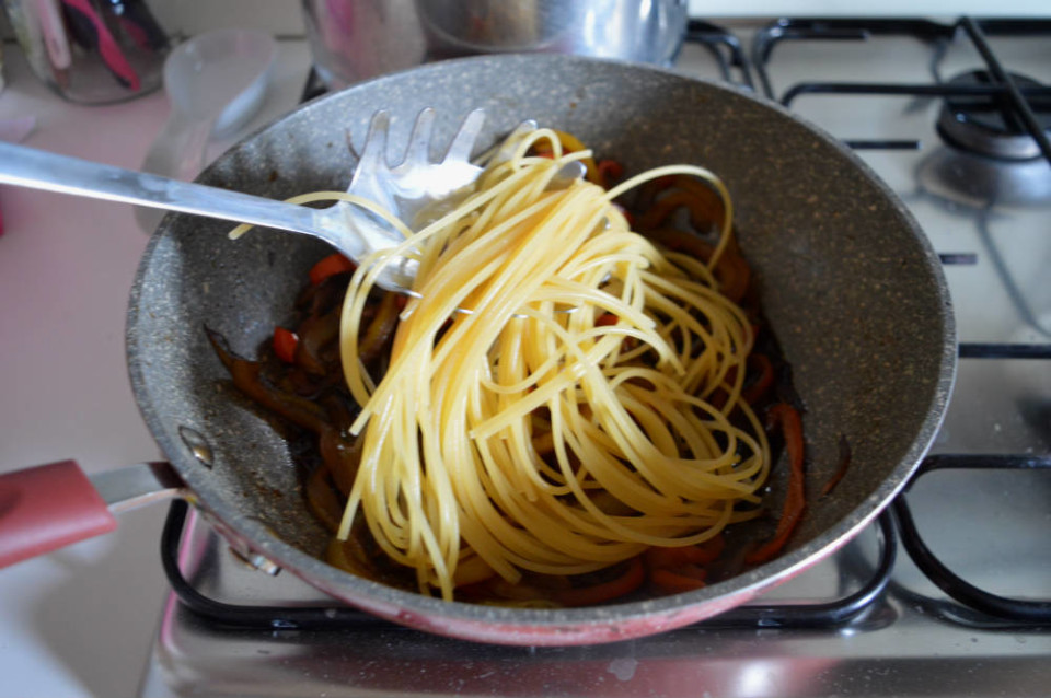 Spaghetti con i peperoni - Ilaria Zizza