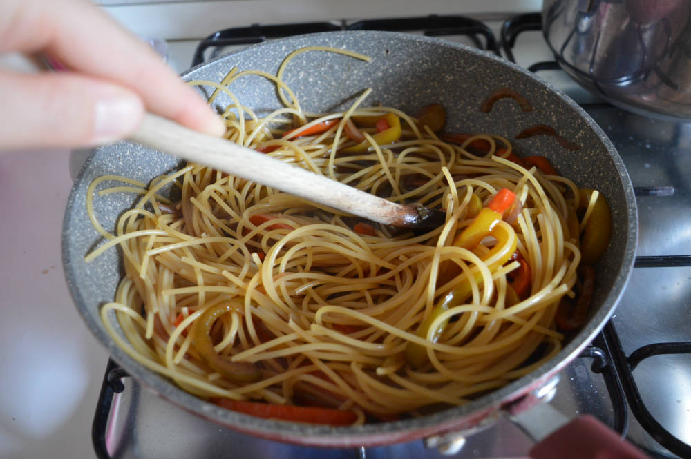 Spaghetti con i peperoni - Ilaria Zizza